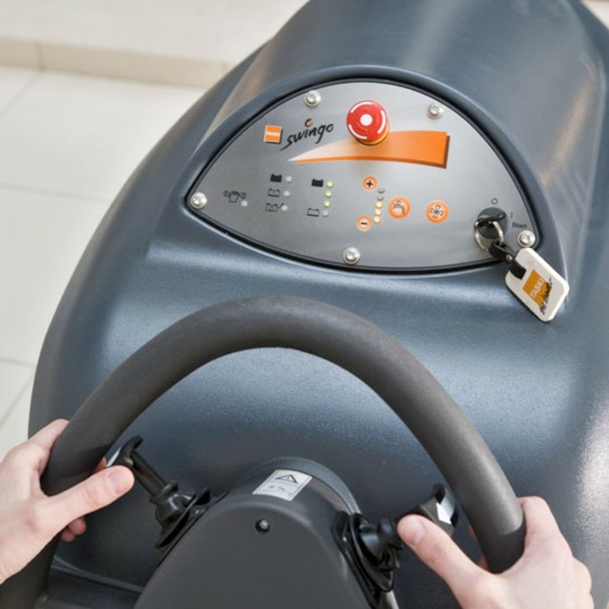 TASKI swingo 1650 B 1pc - Large battery-powered automatic scrubber ...